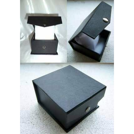 Jual BOX KANCING POLOS/BERMEREK | Shopee Indonesia