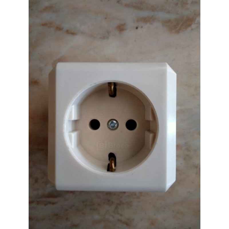 Jual Stop Kontak Outbow Timbul merk Broco | Shopee Indonesia