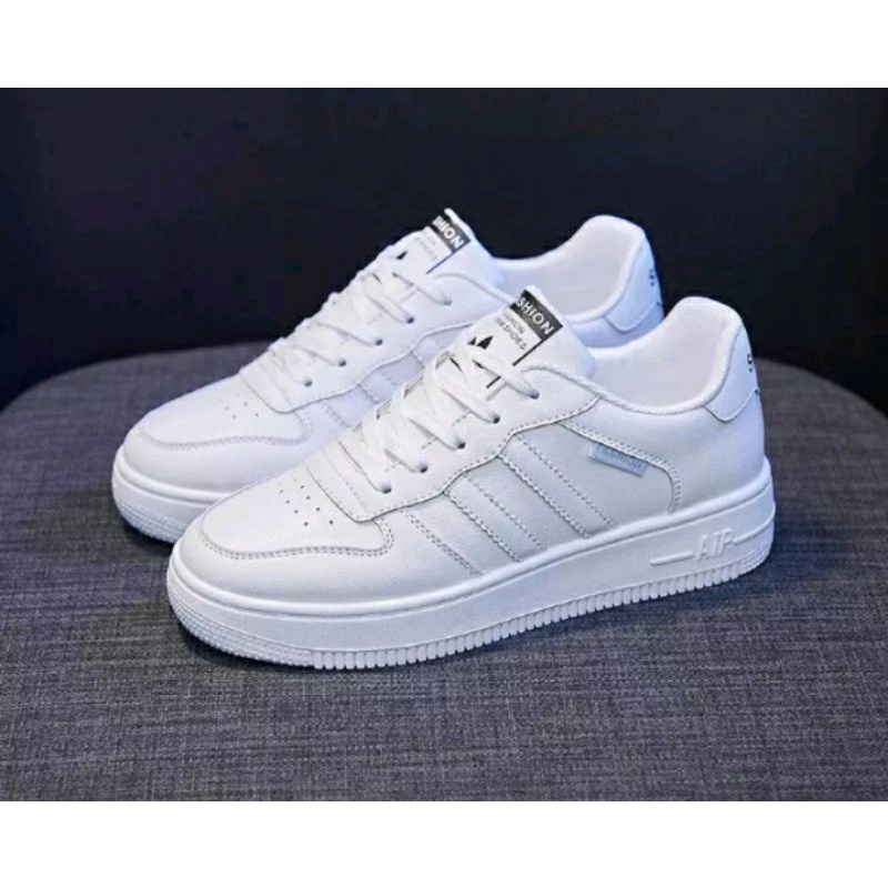 Jual sepatu model terbaru | sepatu sneaker 1 sepatu sekolah 1 sepatu ...