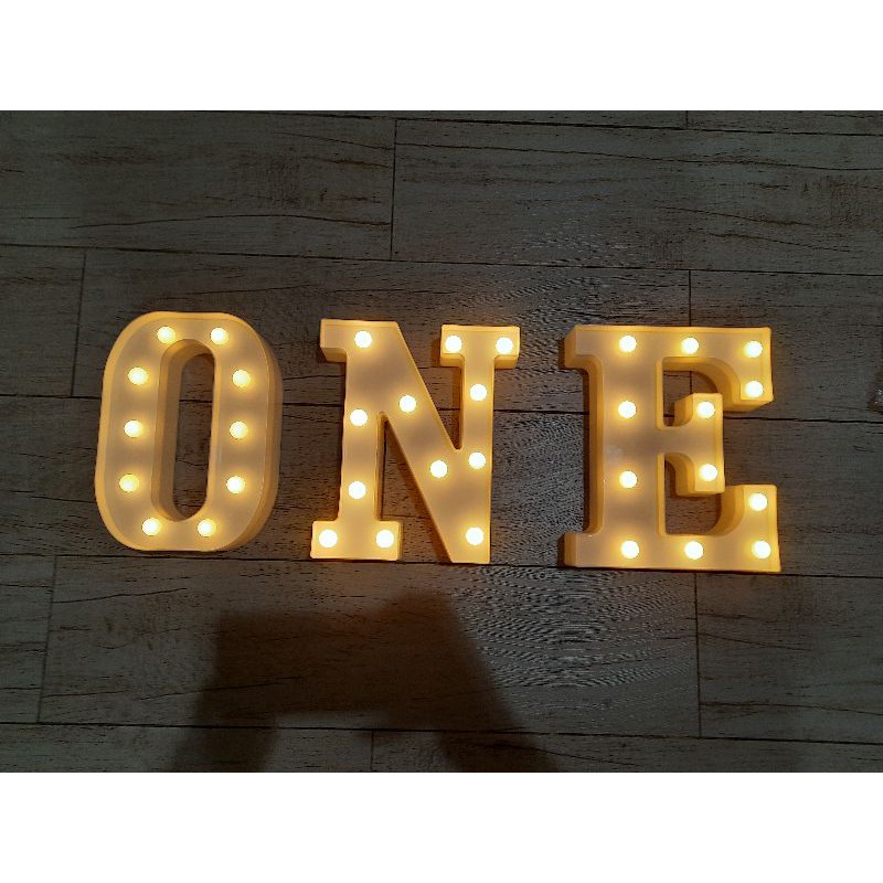 Jual Lampu LED 3 Huruf Alfabet ONE (dpt 3 huruf ya) | Shopee Indonesia