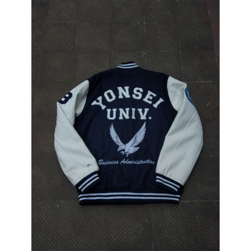 Jual Varsity Yonsei Univ Eagle | Shopee Indonesia