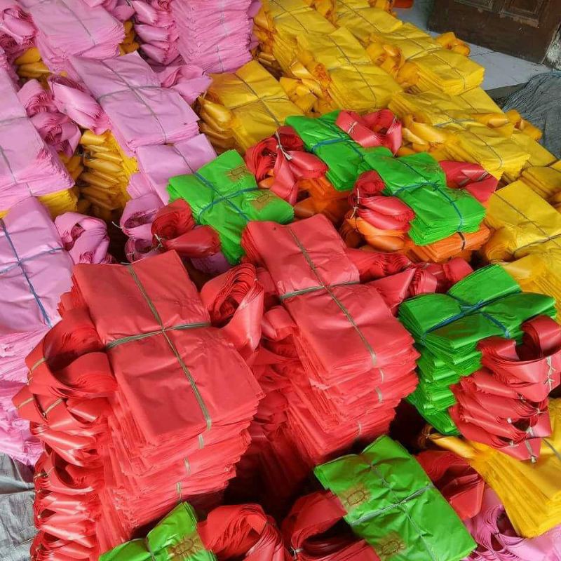 Jual Tas Softhandle warna murah uk. 20x28 isi 25pcs/Plastik Packing ...