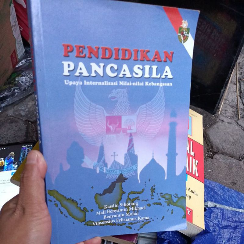Jual Pendidikan pancasila upaya internalisasi nilai nilai kebangsaan | Shopee Indonesia