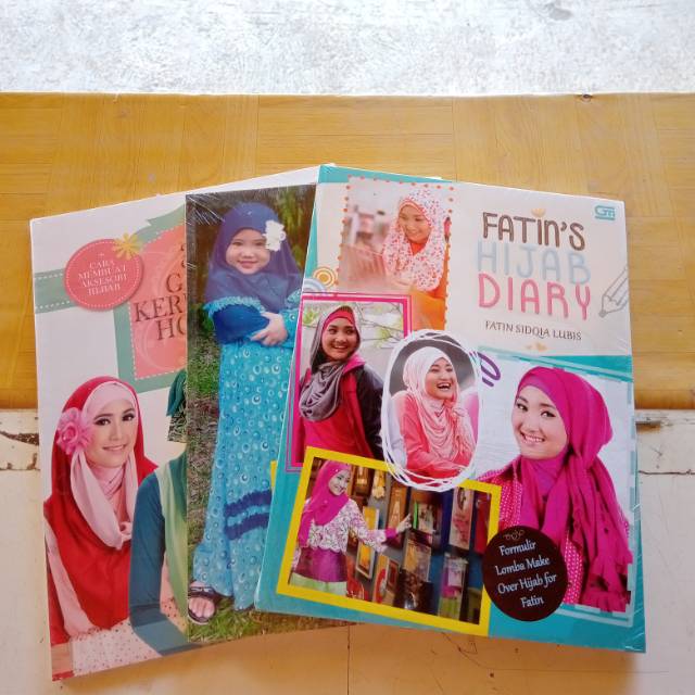 Jual Majalah tutorial hijab. Buku muslimah. | Shopee Indonesia