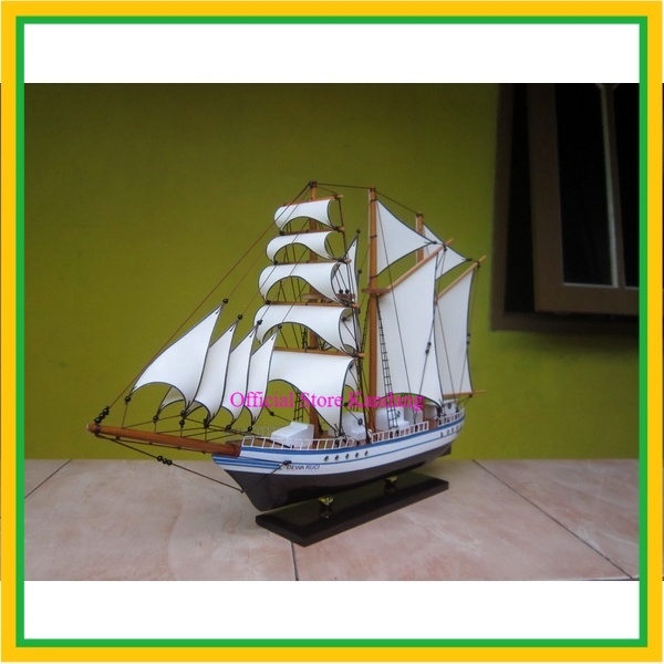 Jual Miniatur Kapal KRI Dewaruci | Souvenir Kado UNIK Murah Meriah ...