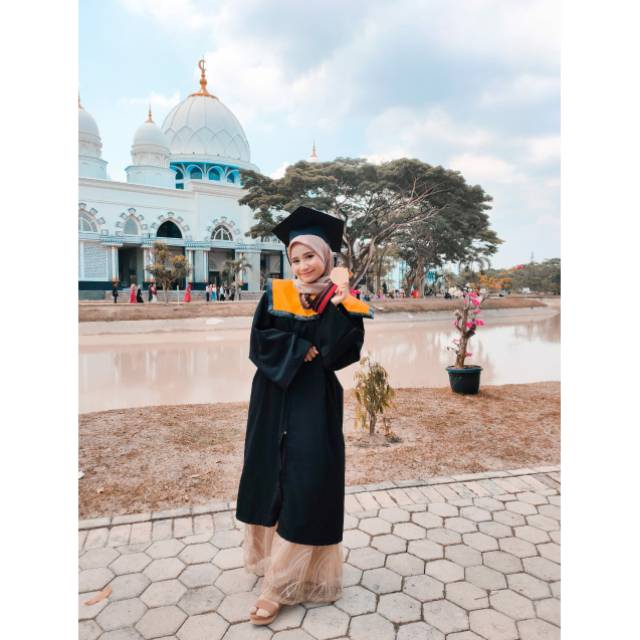 Jual Toga dan Jubah Polos/ atribut wisuda/perlengkpan wisuda | Shopee ...