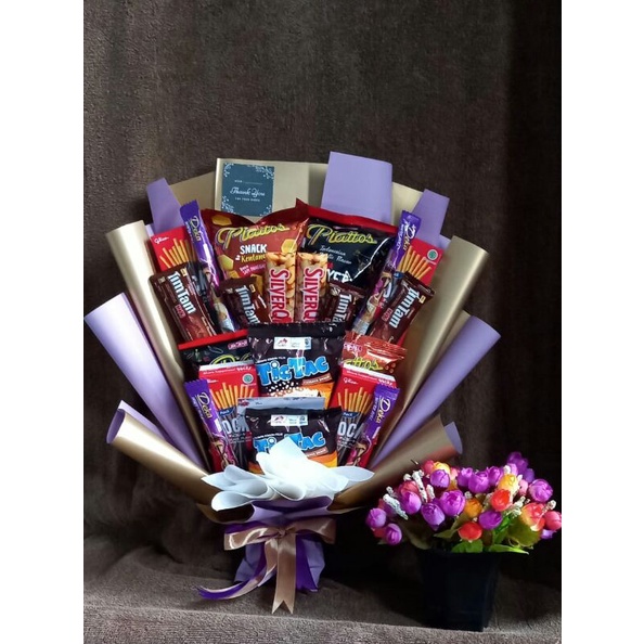 Jual REQUEST BUCKET SNACK/bucket makanan/kado wisuda/kado ulang tahun ...