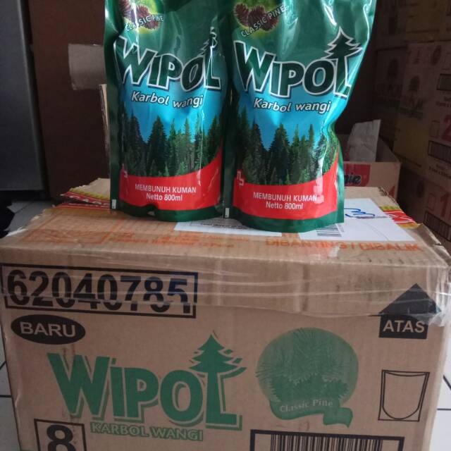 Jual Wipol karbol wangi 800ml varian classic pine harga 13.000/pc ...