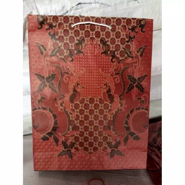 Jual Tas Kertas aka Paper Bag motif Batik 26x33 | Shopee Indonesia
