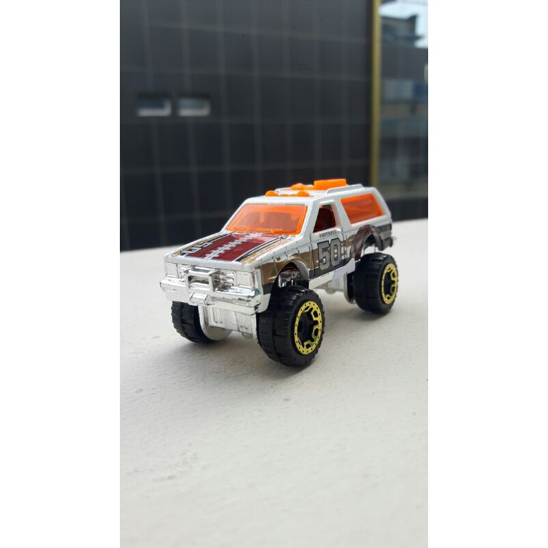 Jual Hotwheels jeep putih BD 2099 car diecast | Shopee Indonesia