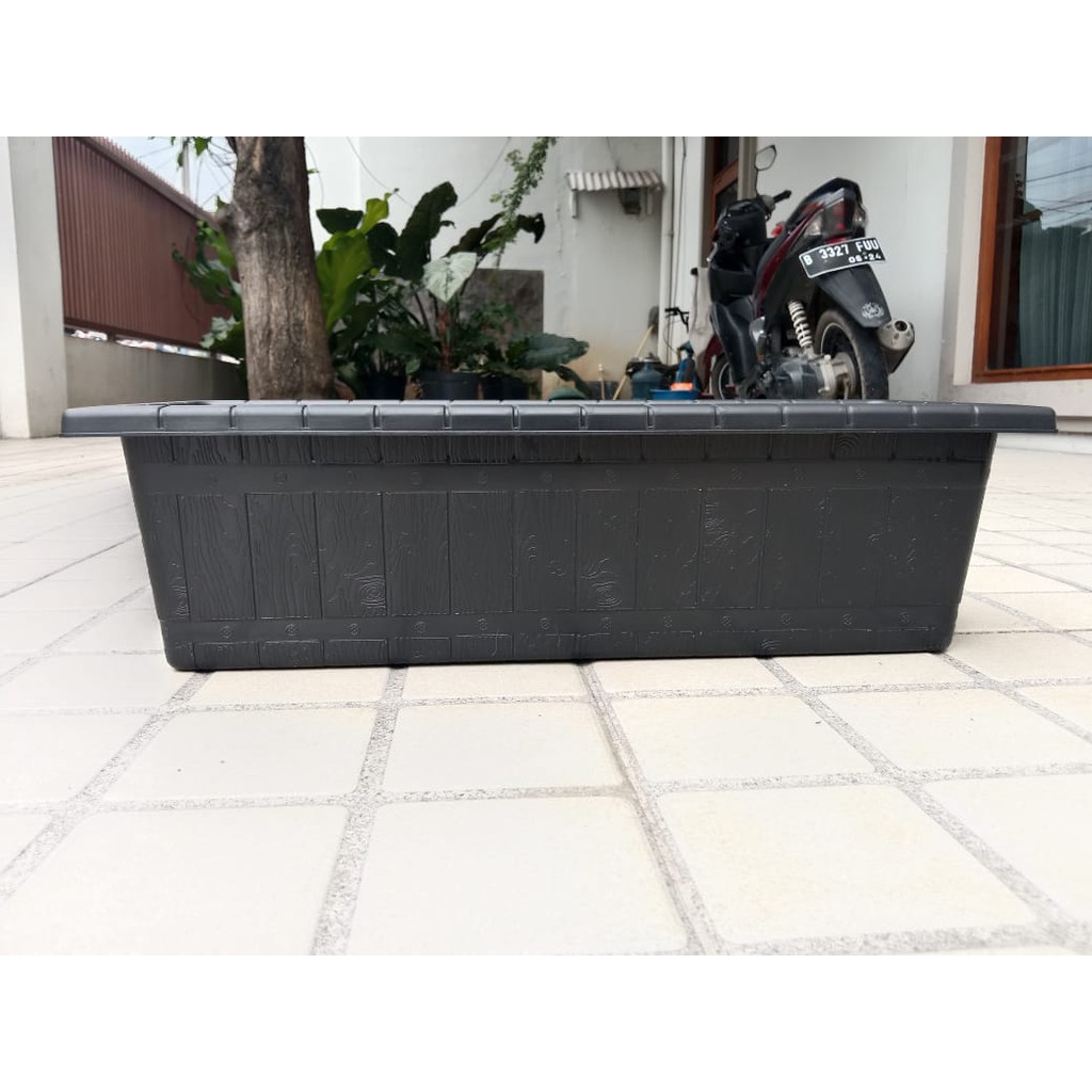 Jual Pot Segi Panjang 50 Hitam Motif Kayu Roemah Pot Panjang Plastik ...