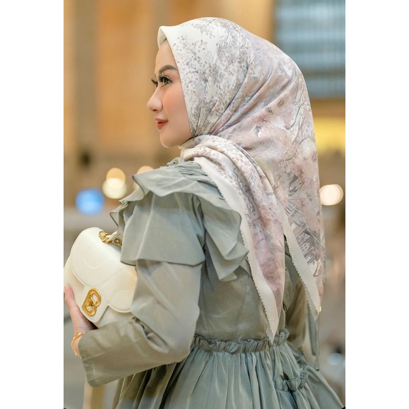 Jual Buttonscarves New York 3 Courage Voile Square (size reguler ...