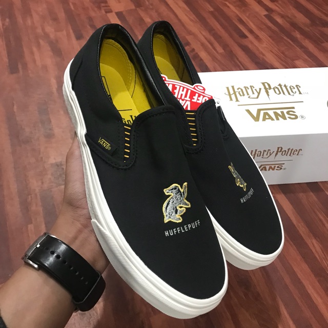 Jual Vans slip on x Harry Potter Hufflepuff pack | Shopee Indonesia