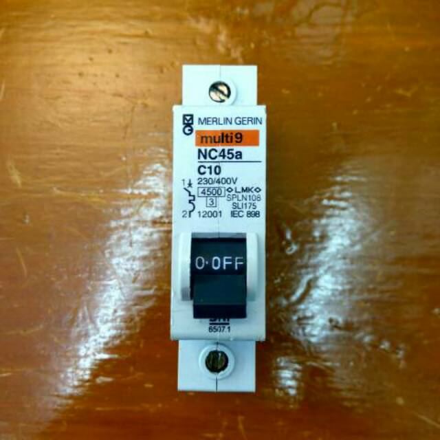 Jual MCB NC45a/NC45N 1 Pas 10A Merlin Gerin SNI LMK | Shopee Indonesia