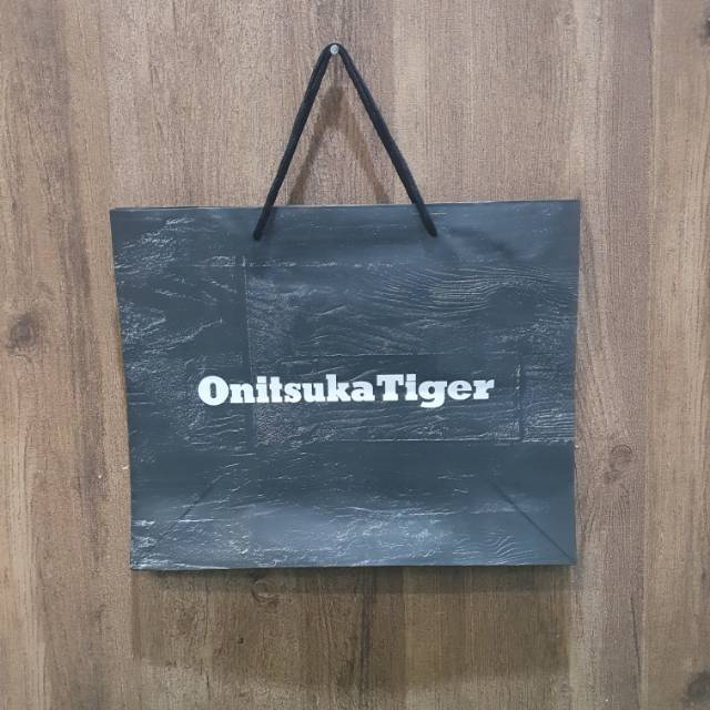 Jual TAS SEPATU PAPER BAG SEPATU ONITSUKA TIGER ORIGINAL STORE RESMI ...