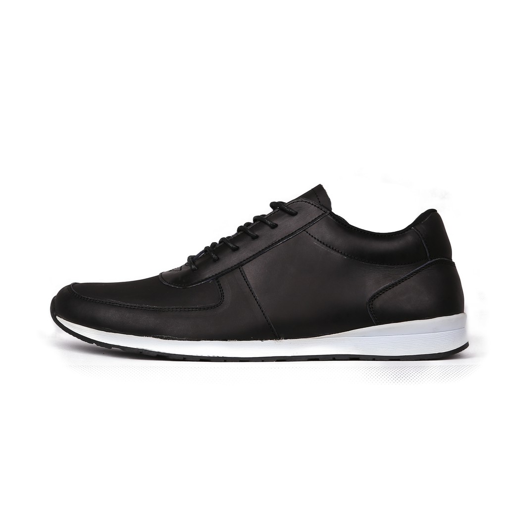 Jual sepatu sneakers pria hitam kulit asli new arrival - walkers ...