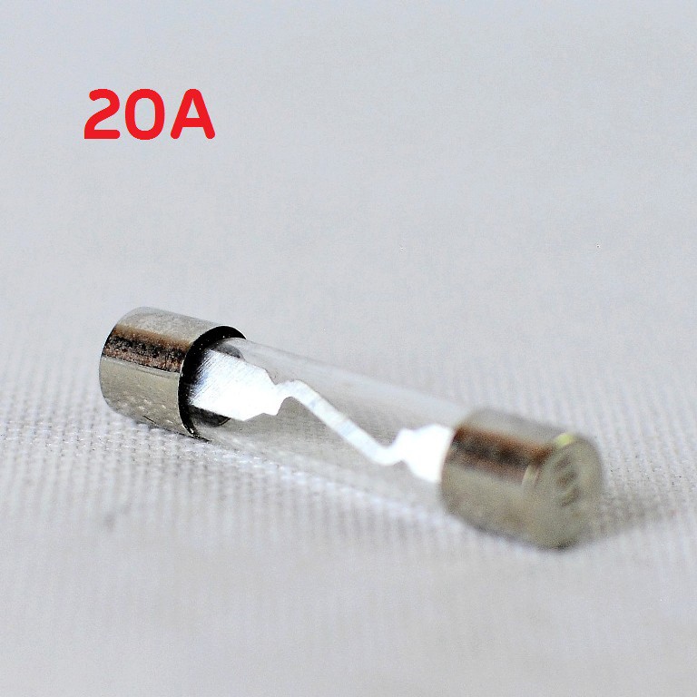 Jual Sikring Tabung panjang 20a Fuse Sekring Tabung 20 Ampere Amper ...