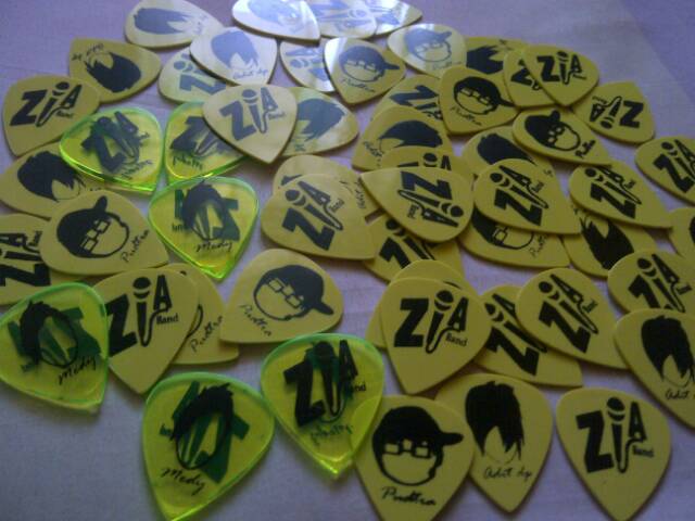 Jual Pick Gitar Custom Request Nama (50biji) Ukuran 1.5mm &,2mm ...