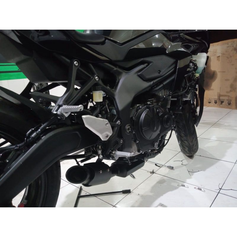 Jual Knalpot Model Standar Racing ZX25R Hitam/Black Edition Full System ...