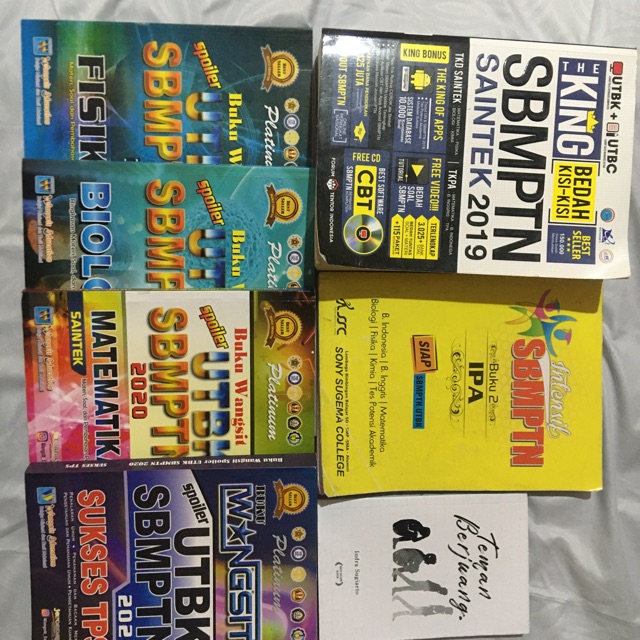 Jual BUKU WANGSIT SAINTEK + KAMPUNG SOAL UTUL UGM | Shopee Indonesia