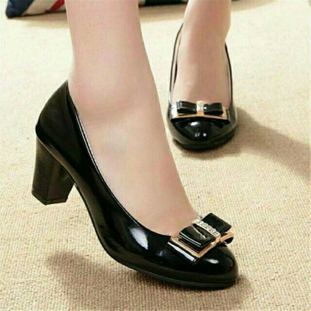 Jual Sepatu Kerja Wanita Big Heels Victoria 3 Warna | Shopee Indonesia