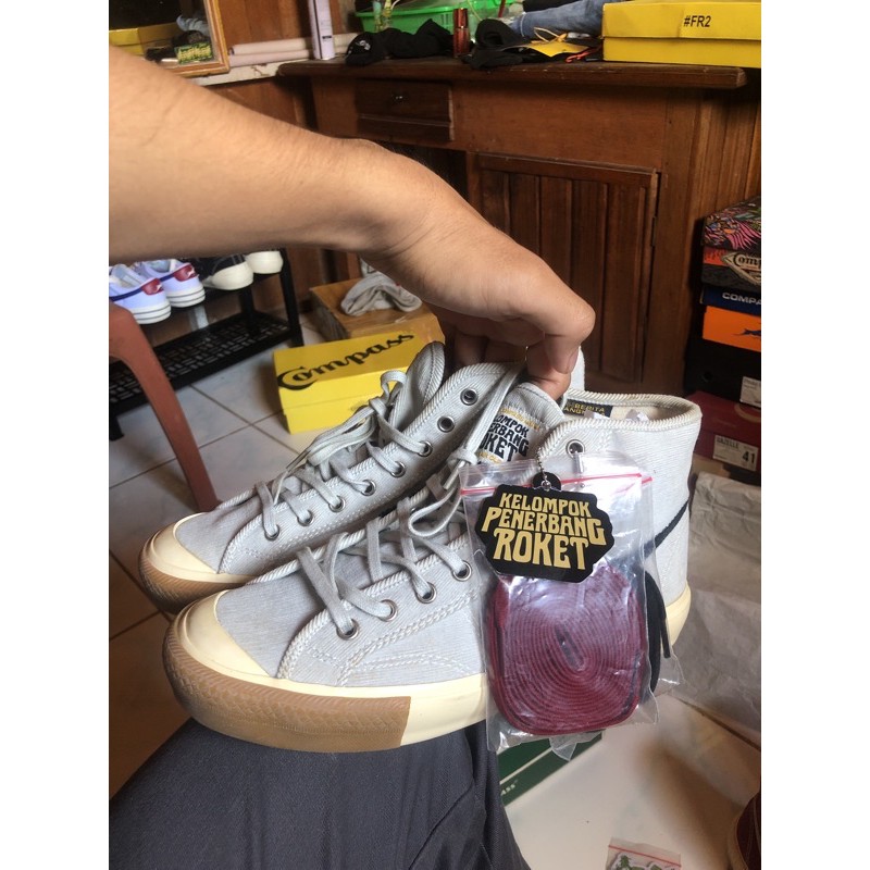Jual sepatu compass x kpr vikiranta | Shopee Indonesia