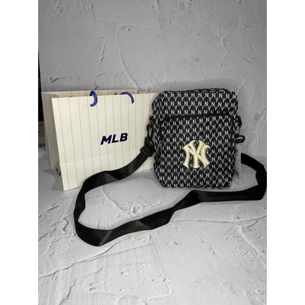 Jual MLB KOREA SLING BAG SIZE M FREE PAPERBAG | Shopee Indonesia
