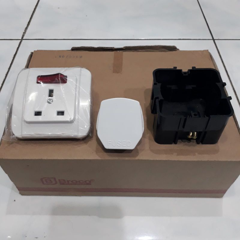 Jual 1 Set BROCO Stop Kontak AC + Steker + Inbow Dus IB Galleo Putih ...