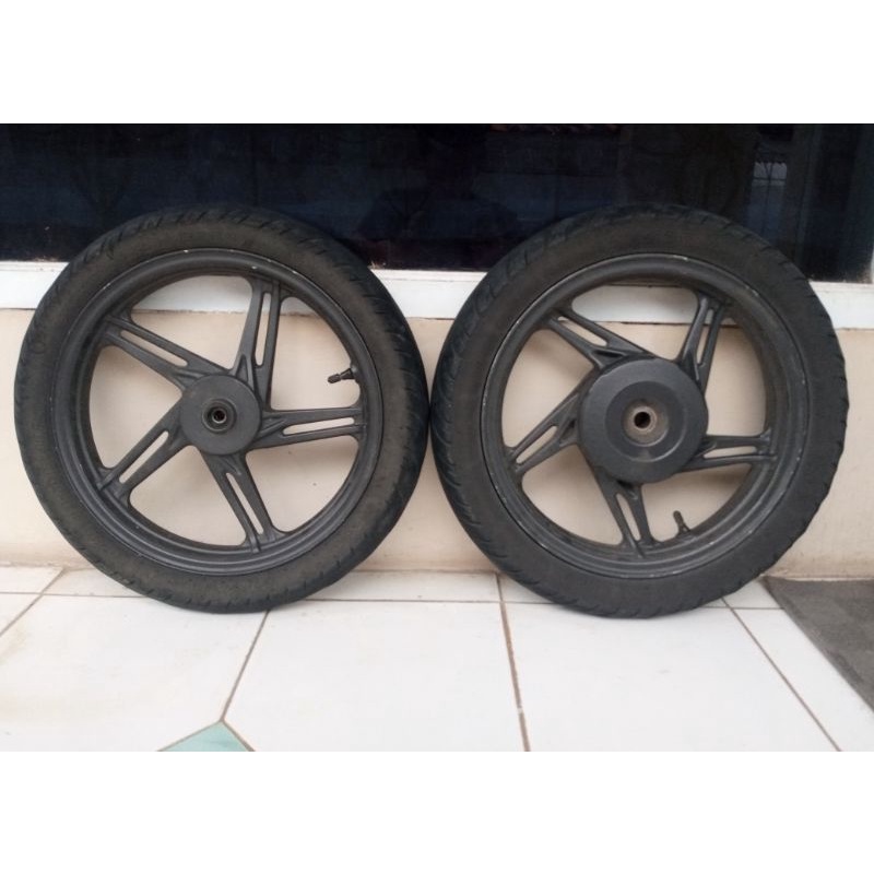 Jual veleg Honda beat street atau velek beat ECO satu set plus ban ...