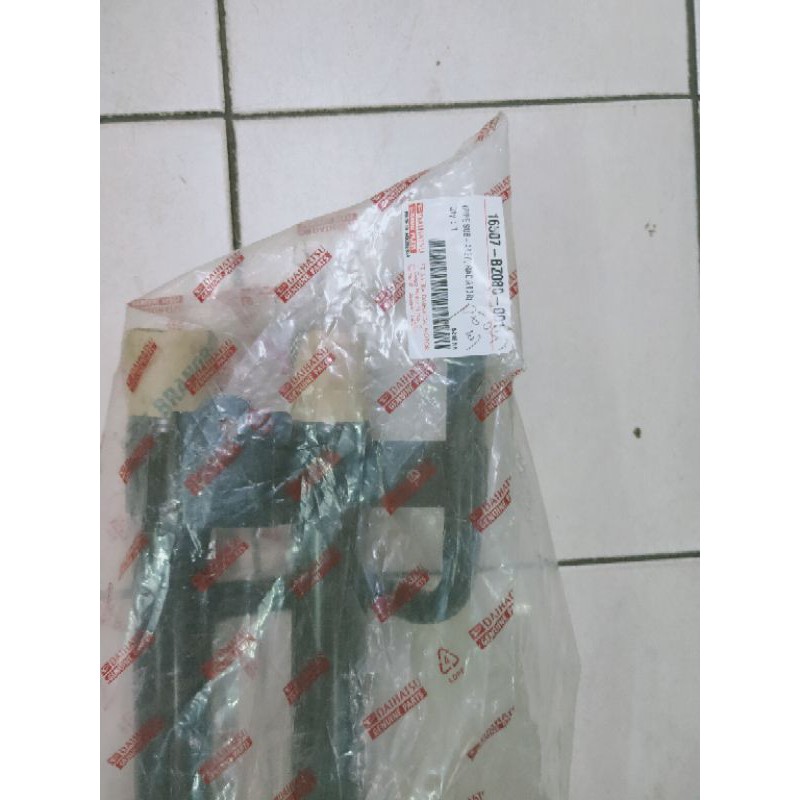 Jual pipa radiator original Daihatsu Luxio & grandmax | Shopee Indonesia