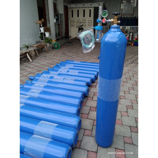Jual Komplit Tabung Oksigen Medis Pernafasan BARU ukuran besar 6m3 + Regulator + isi siap pakai ...