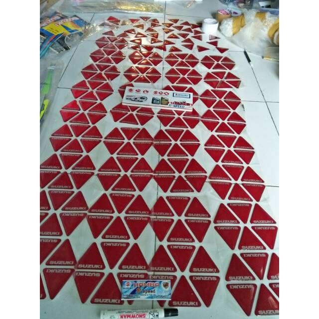 Jual Sticker segitiga emblem suzuki original | Shopee Indonesia