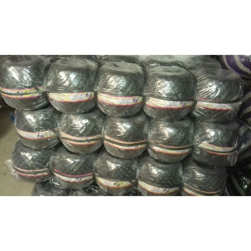 Jual tali rafia hitam kuat 1kg murah / tali rapia 8 0ns ukuran 1 roll ...
