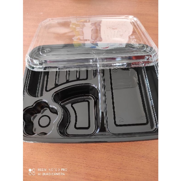 Jual MIKA BENTO SEKAT 4 FREE PACKING DUS / PER DUS 360RIBU ISI 400 ...