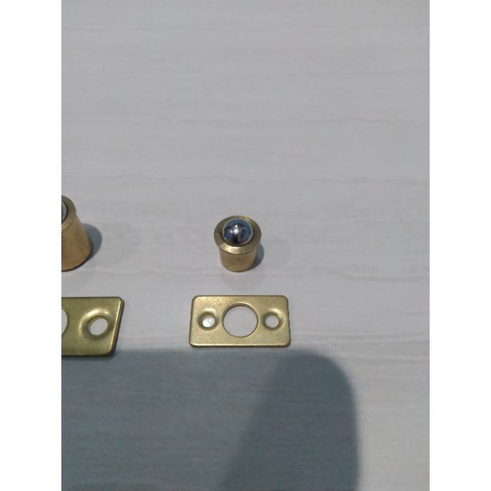Jual 9.5mm Mata Ayam Kuningan Tanam Pelor Ball Catch Pengunci Pintu ...