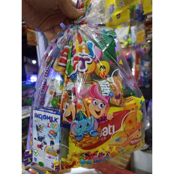 Jual snack ultah 10rb custem bisa pakai boneka atau celengan atau hanya ...
