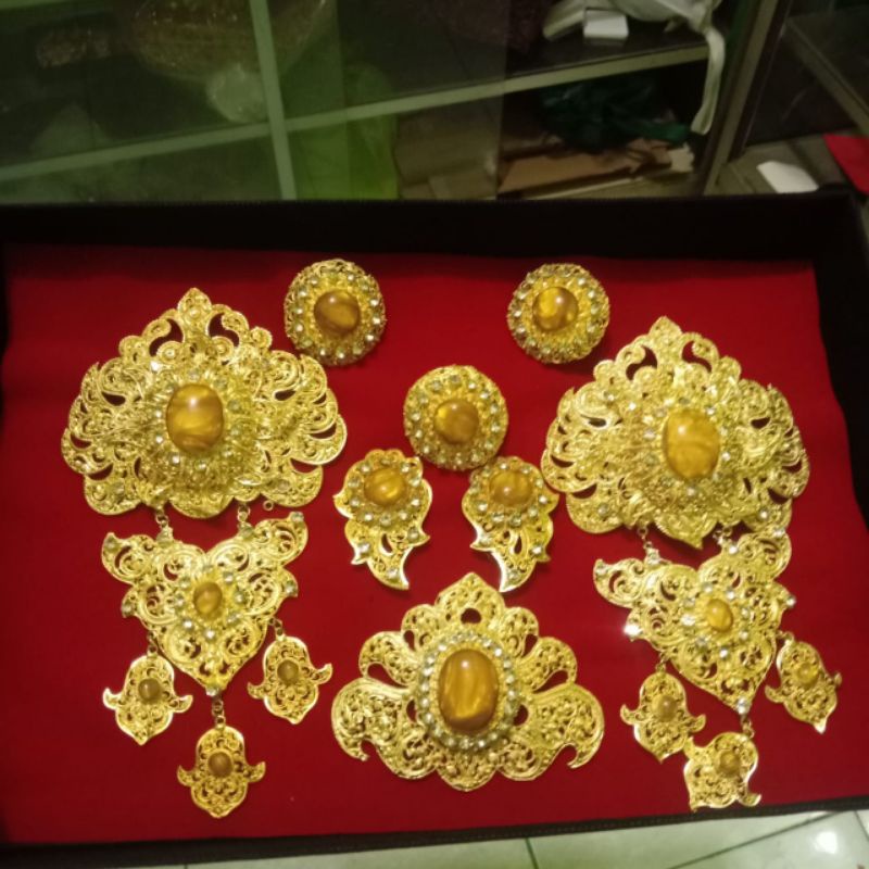 Jual Set Bros Pengantin Bali/Aksesoris Pengantin/Payas Agung Bali ...