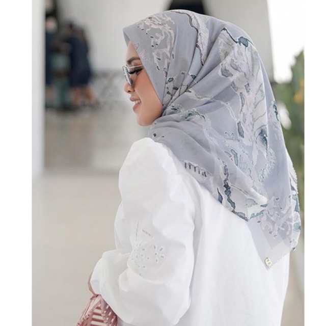 Jual Button Scarves Le Costa Grey (Deff) | Shopee Indonesia