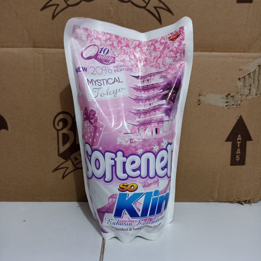 Jual Softener So Klin Pelembut & Pengharum Cucian Mystical Tokyo 900 ml ...