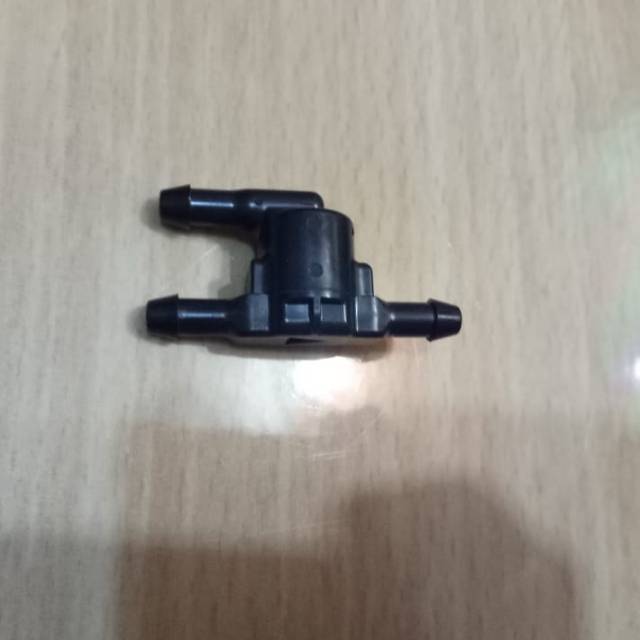 Jual VALVE NOZZLE AIR WIPER YARIS VIOS ALTIS CAMRY INNIVA FORTUNER ...