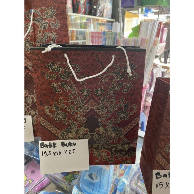 Jual Paper Bag Batik Merah Buku | Shopee Indonesia