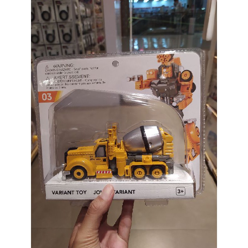 Jual MINISO TRANSFORMERS CAR ROBOT / MAINAN TRUCK MINISO / MAINAN ROBOT ...