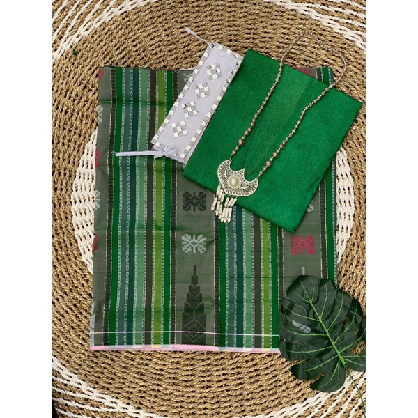 Jual SATU SET LENGKAP BAJU BODO DENGAN SARUNG, SIMA,KALUNG KHAS ...