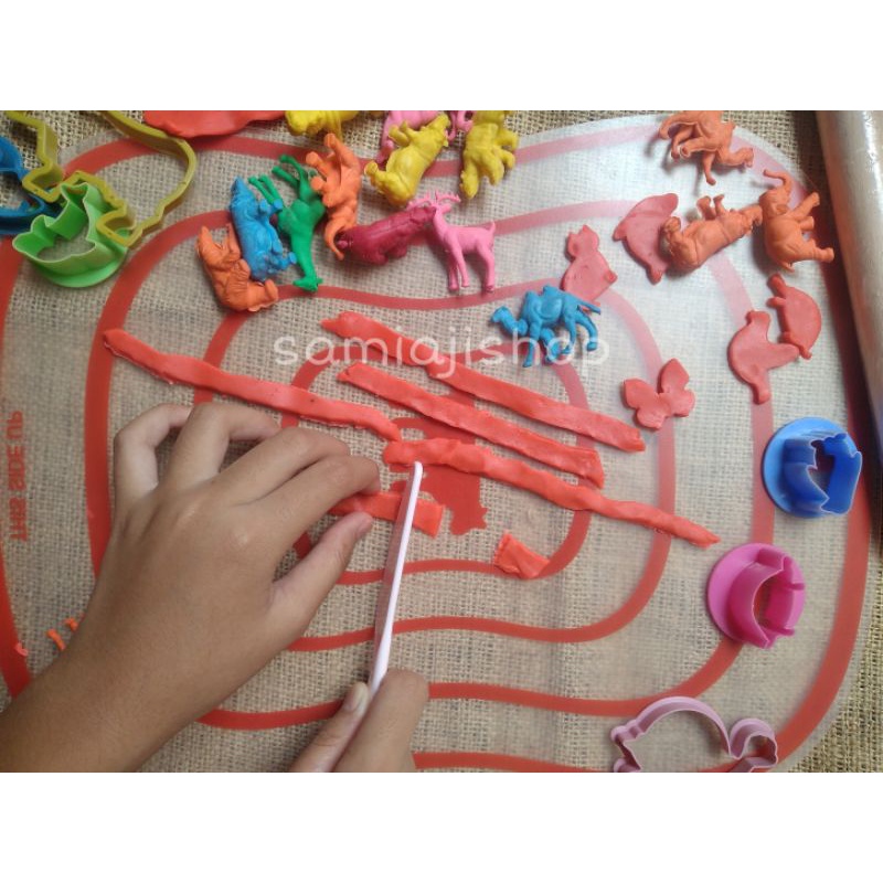 Jual MAINAN ANAK TALENAN PLASTIK PAPAN ALAS TATAKAN PLASTISIN PLAY ...