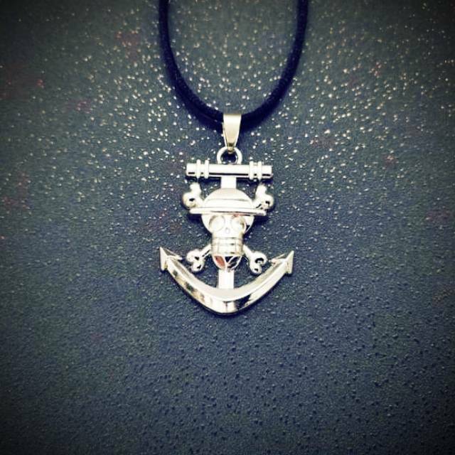 Jual Kalung Tali Liontin JANGKAR ONE PIECE LUFFY TENGKORAK METAL GAUL ...