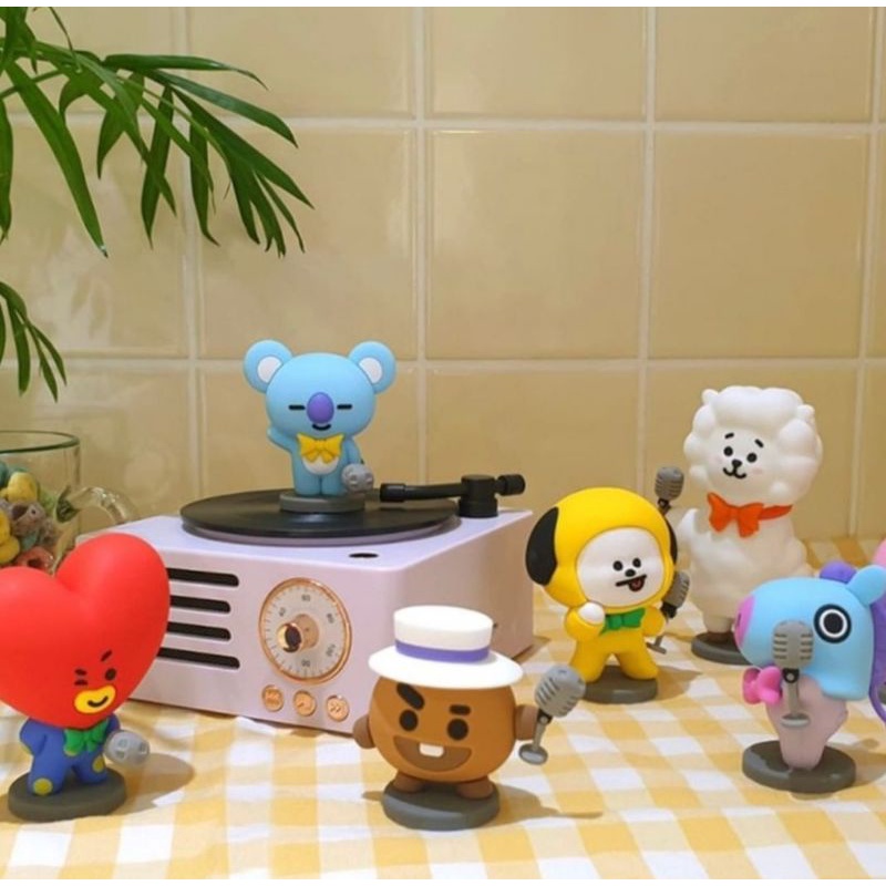 Jual OFFICIAL BT21 TURNTABLE BLUETOOTH SPEAKER RJ TATA COOKY CHIMMY ...