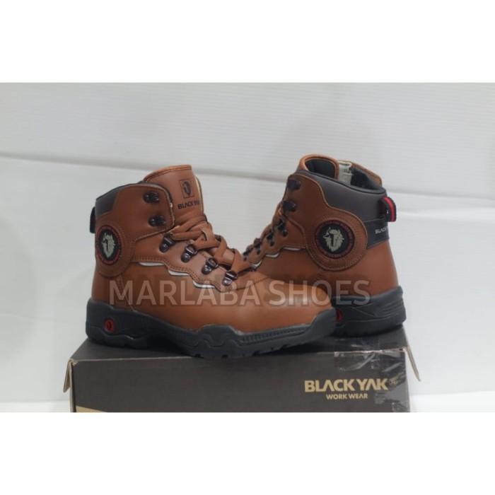 Jual Boots | Sepatu Safety Shoes Black Yak Boots Standar Internsional ...