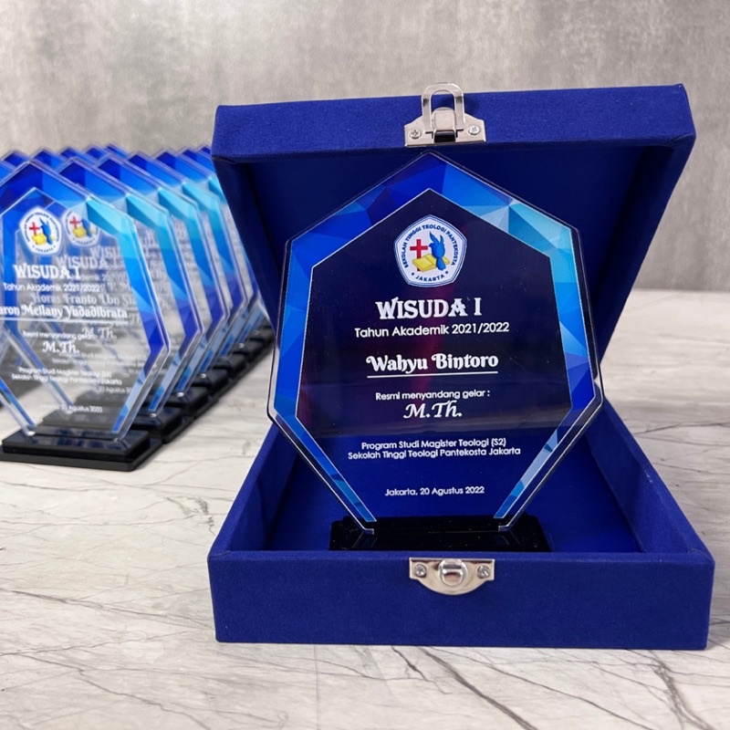 Jual Plakat Akrilik desain custom || tebal 5mm ukuran 15 x 10 & 20 x 10 ...