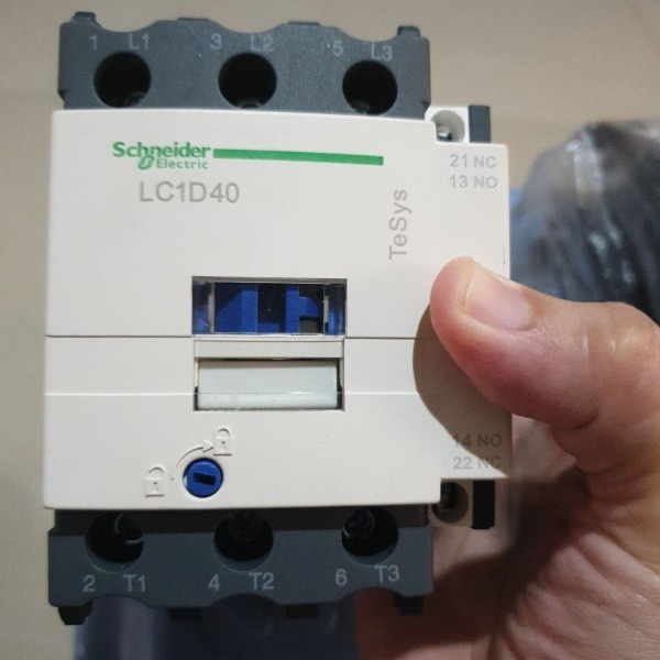 Jual Kontaktor Schneider Elektrik LC1D40 Contactor Schneider LC1D40M7 ...