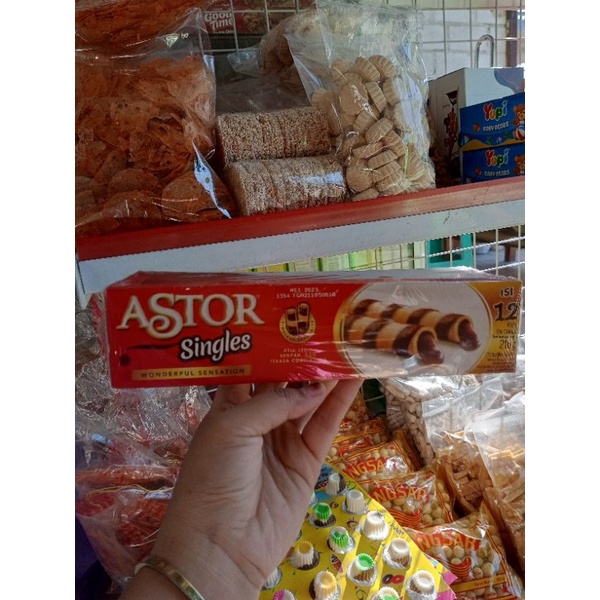 Jual Wafer stick coklat merk astor box 12pcs | Shopee Indonesia